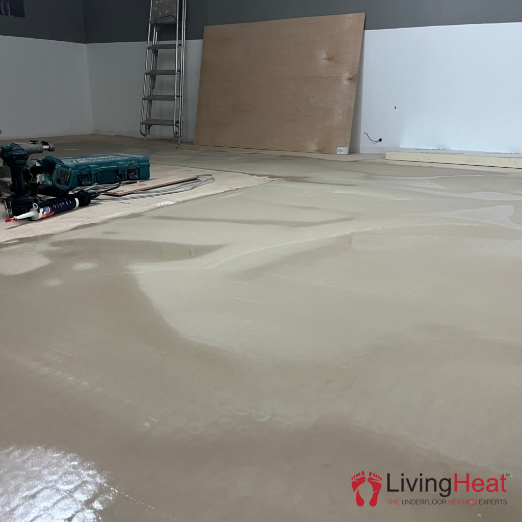 Self Levelling Compound for use with underfloor heating